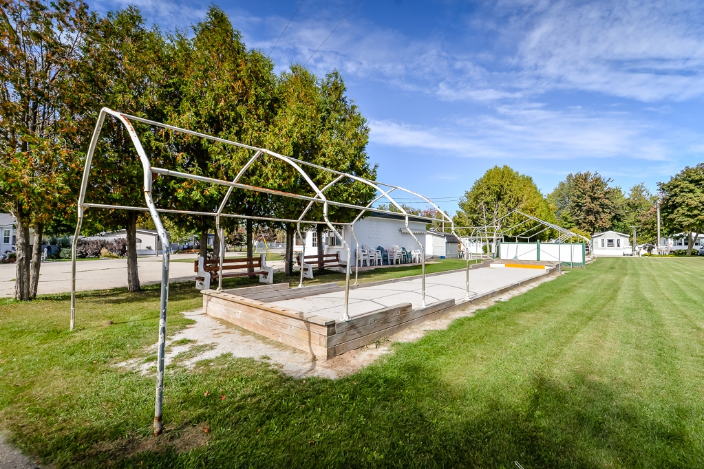 What does Mini Lakes have to offer? • Mini Lakes